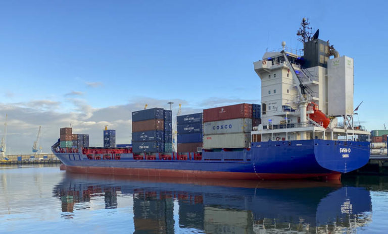 Visser Shipping signs contract to outfit their three 9.0 MW container ...